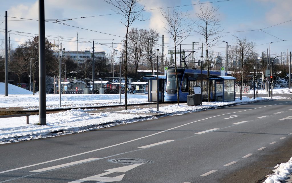 Stadt soll Fußgängerüberweg an der S-Bahn Berg am Laim bis Ende ...